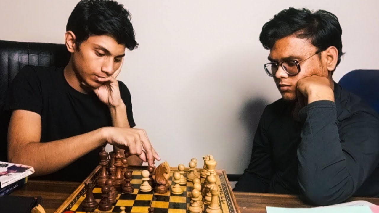 PLAYING ON BOARD CHESS WITH @BERLDEV3 - YouTube