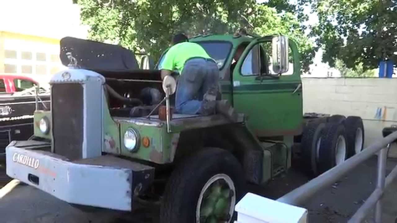 Starting a B81 Mack - YouTube
