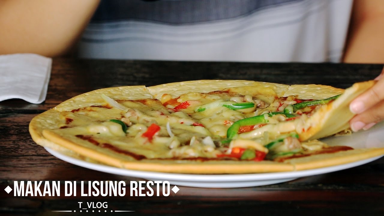 Makan di Lisung Resto Bandung - YouTube
