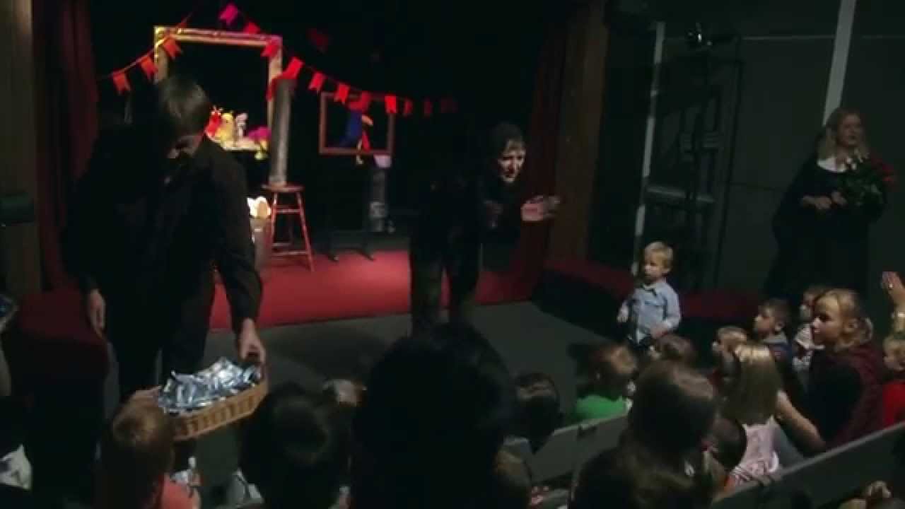 Iestudējums "Viena maza turku pupa" svin 200 izrādi! - YouTube