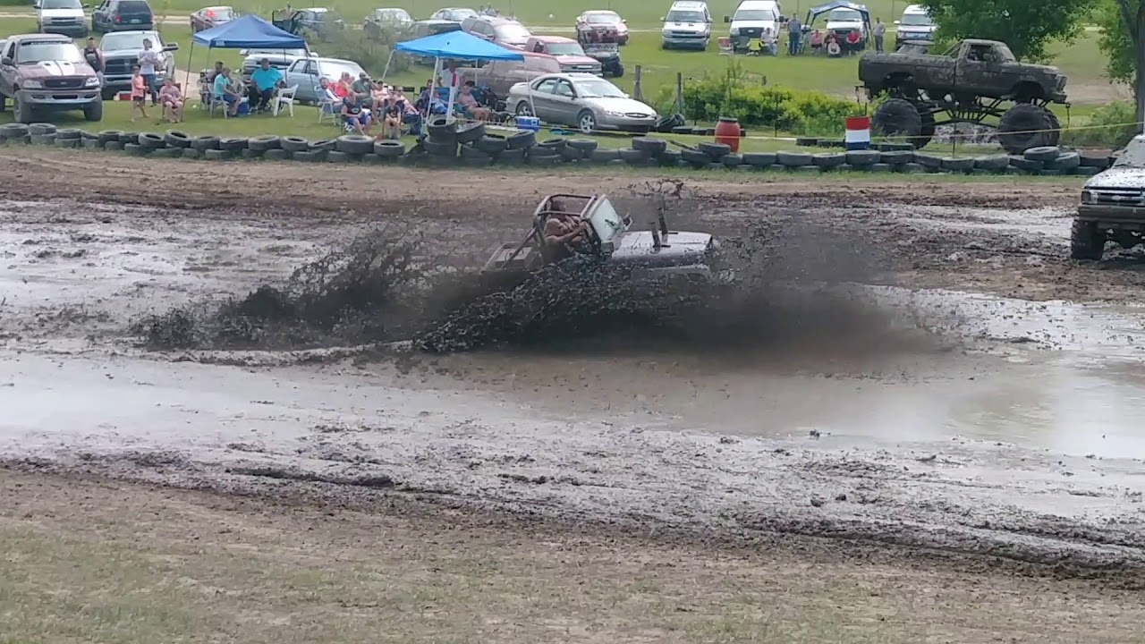 Wicked Jeep Outback Swale Bog - YouTube
