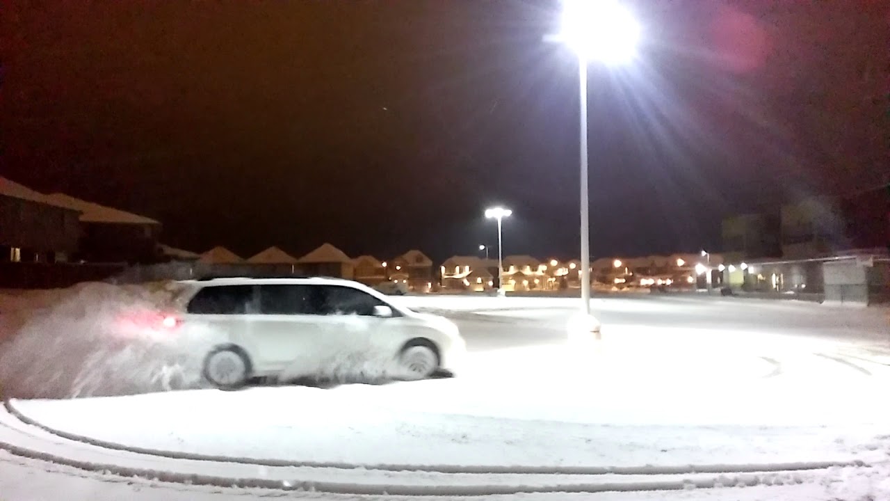 Sienna AWD Snow Drifting Figure 8s - YouTube