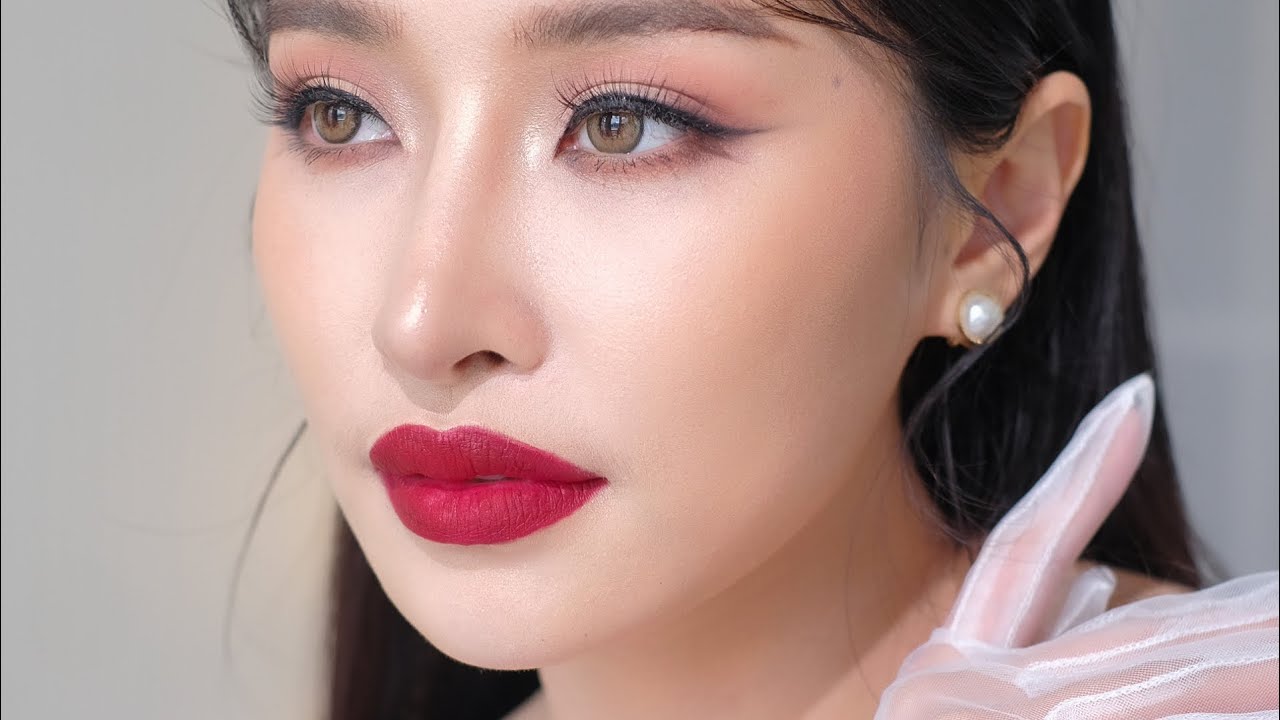 Red Lipstick: Tutorial : ทาปากแดงให้ดูสวยแพง | PPROUDMAKEUP - YouTube