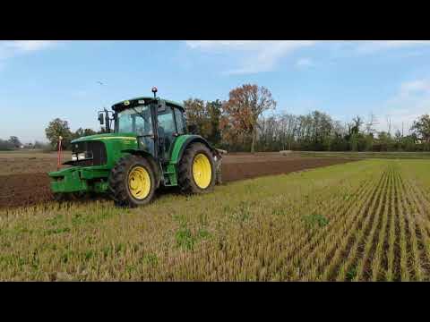 Aratura John Deere 6220 con Bivomere - YouTube
