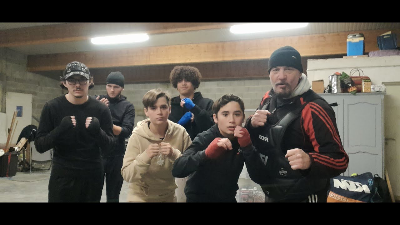 pas evident d' apprendre à boxer bosser dur est la travail avec Lorys ...