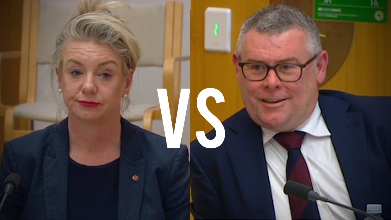 Bridget McKenzie arguing with Senator Murray Watt - YouTube