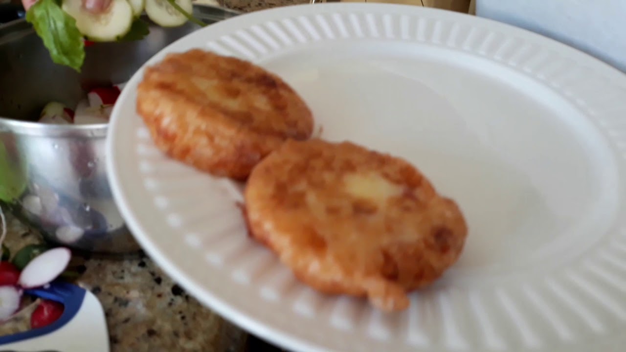 Torta de papa con aros i ensalada - YouTube