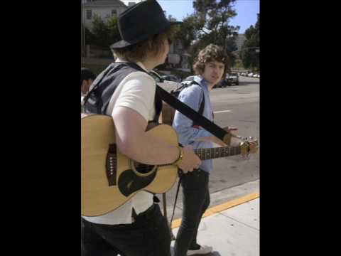 The Kooks - Naive - lyrics PICS HQ - YouTube