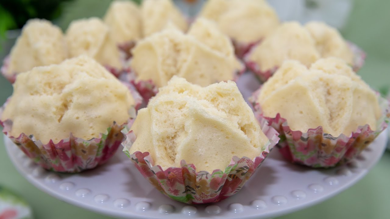 Steamed Cupcakes / Blooming Cupcakes (Banh Thuan Hap) - YouTube