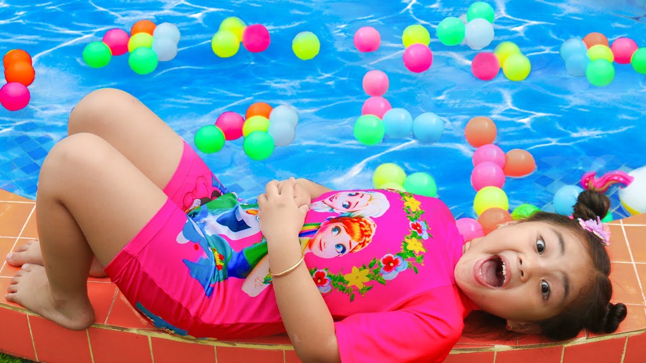 Annie and Sarah Pretend Play Swimming in the Pool for Kids - YouTube