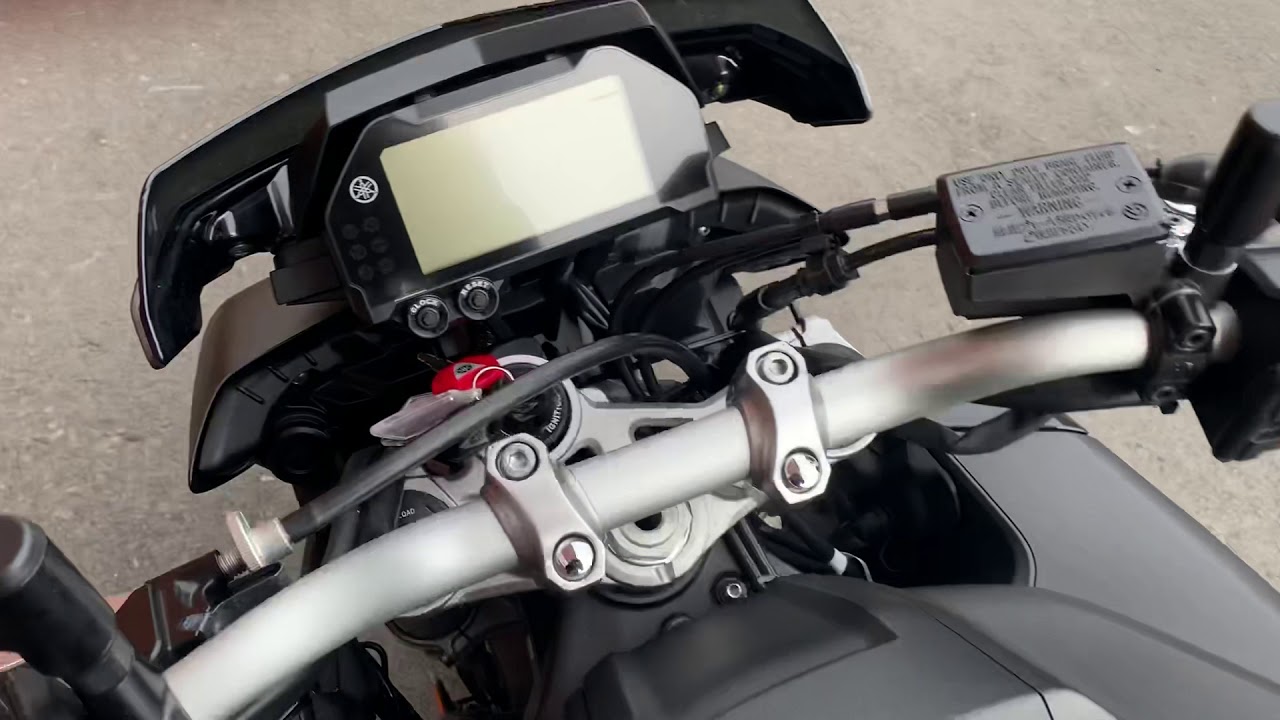 Yamaha MT-10 2018 Grey 7707 - YouTube