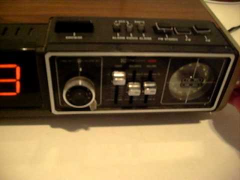 Vintage Ken-Tech Stereo Alarm Clock, Model R 927 - YouTube