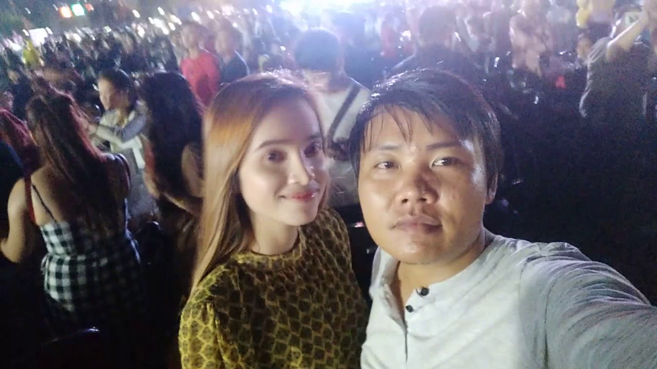 Cundown With idol Ching Ching ឈីញឈីញ - YouTube