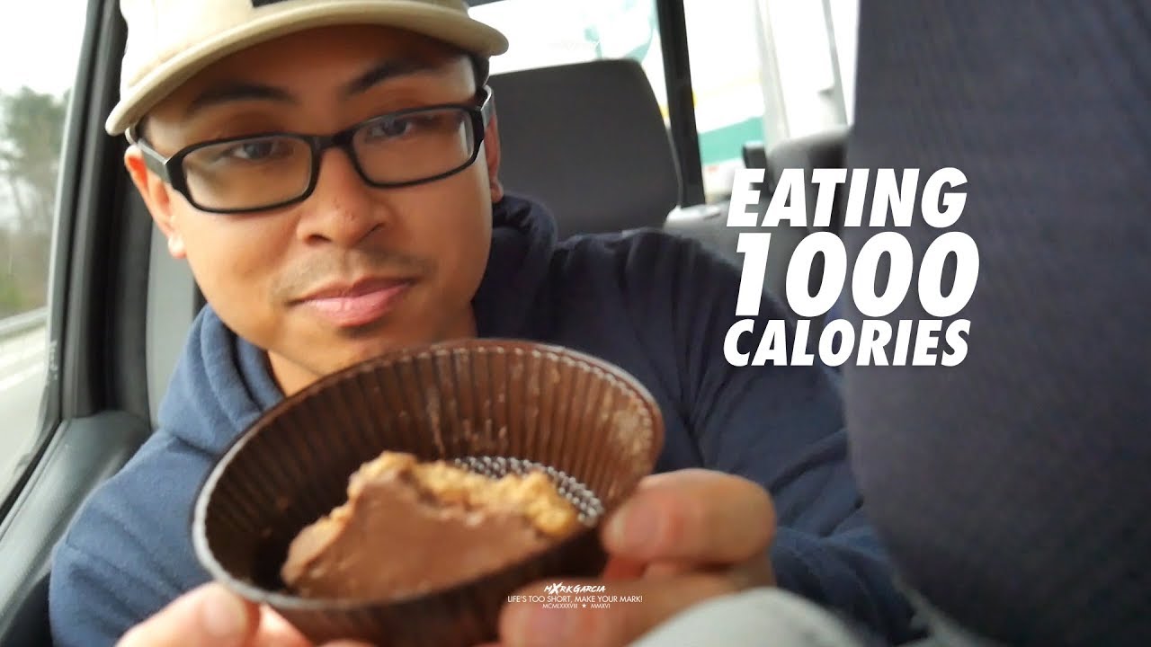 EATING A 1LB REESE'S PEANUT BUTTER CUP IN ONE SITTING (1000 calories ...