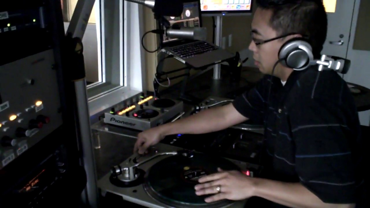 DJ E-man Mickey Fickey Mix Dec 11,2009 3.AVI - YouTube
