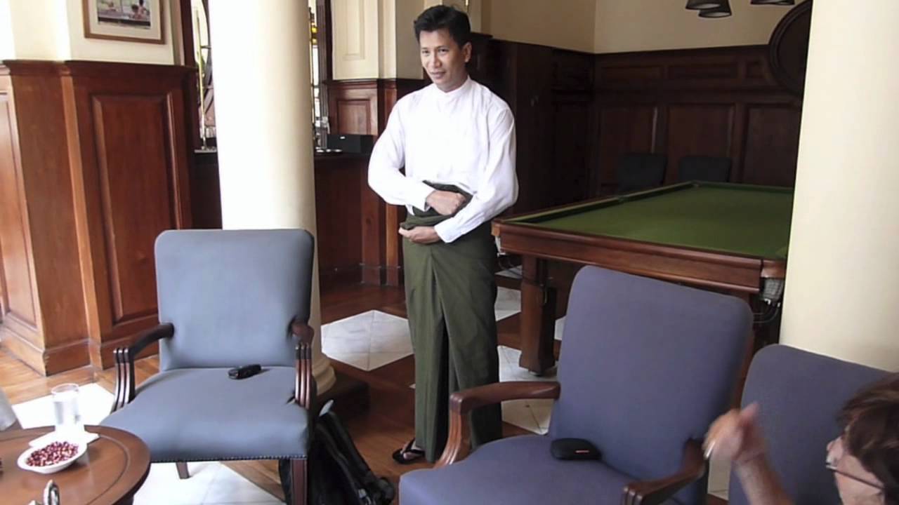 Longyi (Myanmar) - YouTube