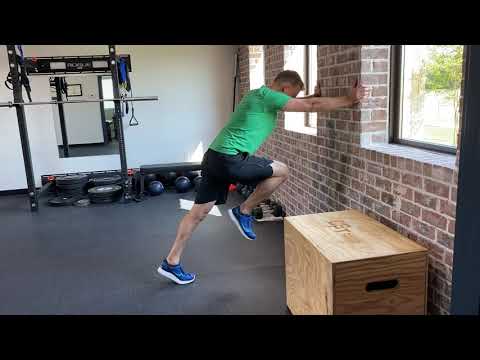 Knee drive running drill - YouTube