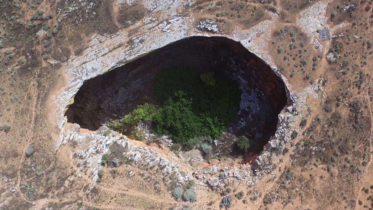 Koonalda Homestead and Koonalda Cave - YouTube