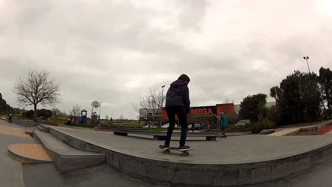 A day at Albany skatepark - YouTube