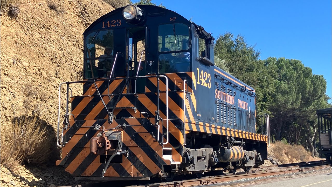 SP 1423 And The Niles Canyon Railway - YouTube