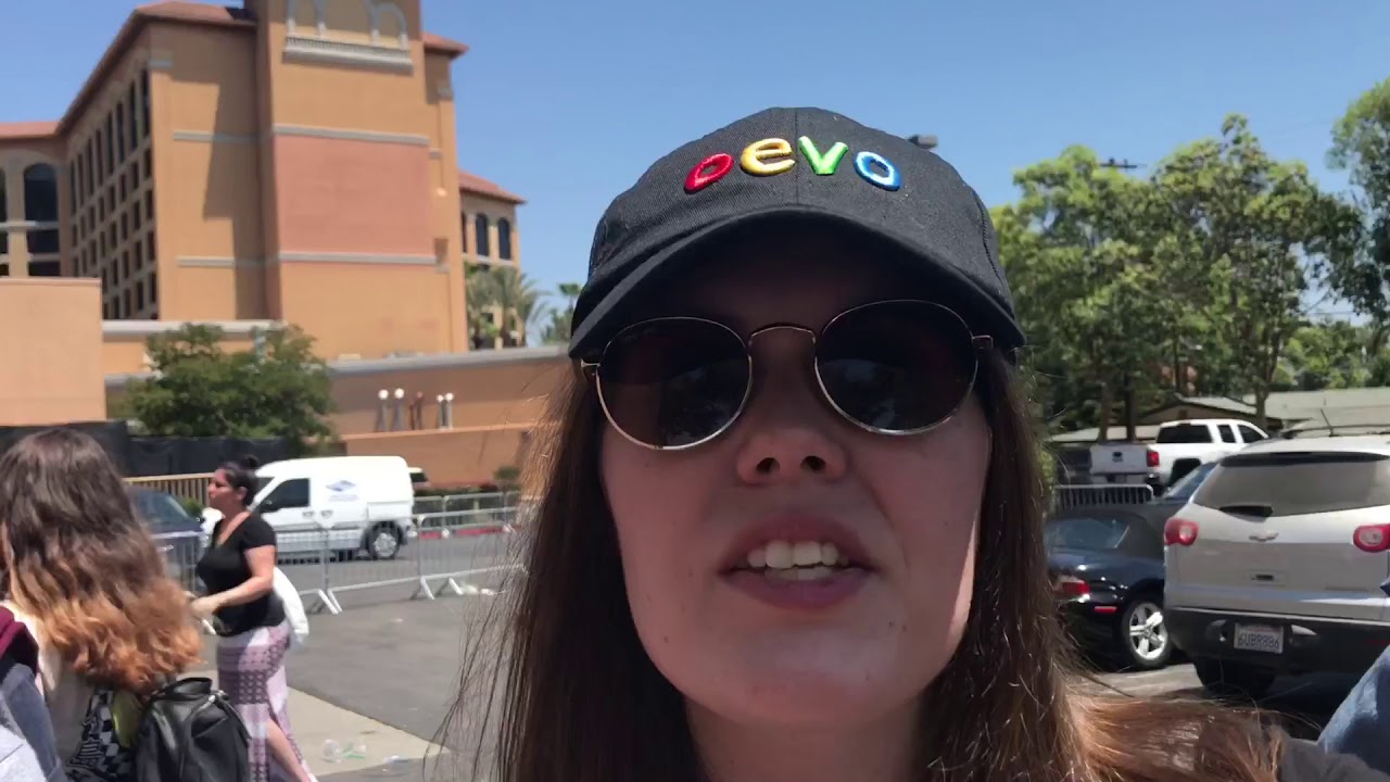 TANACON 2018: HOT, SWEATY & FRUSTRATED - YouTube