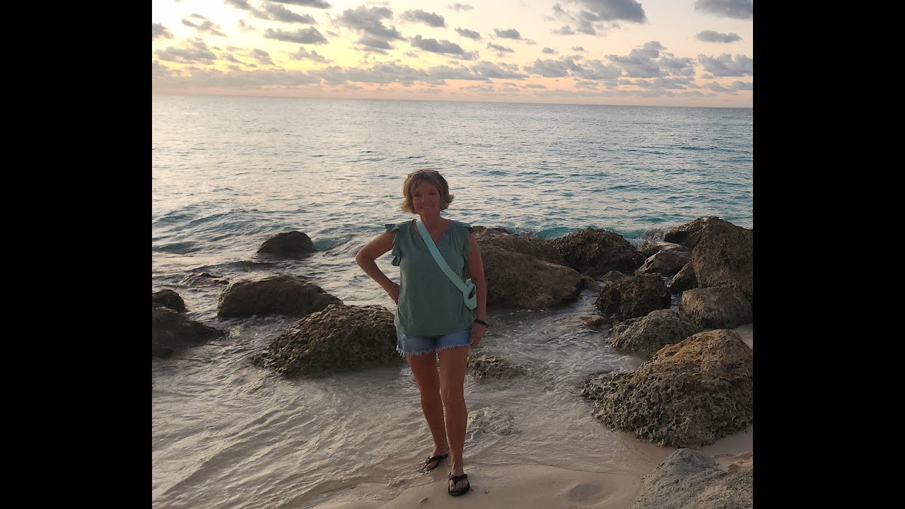 Hello Beach Read Aloud for kids, read in the Bahamas - YouTube