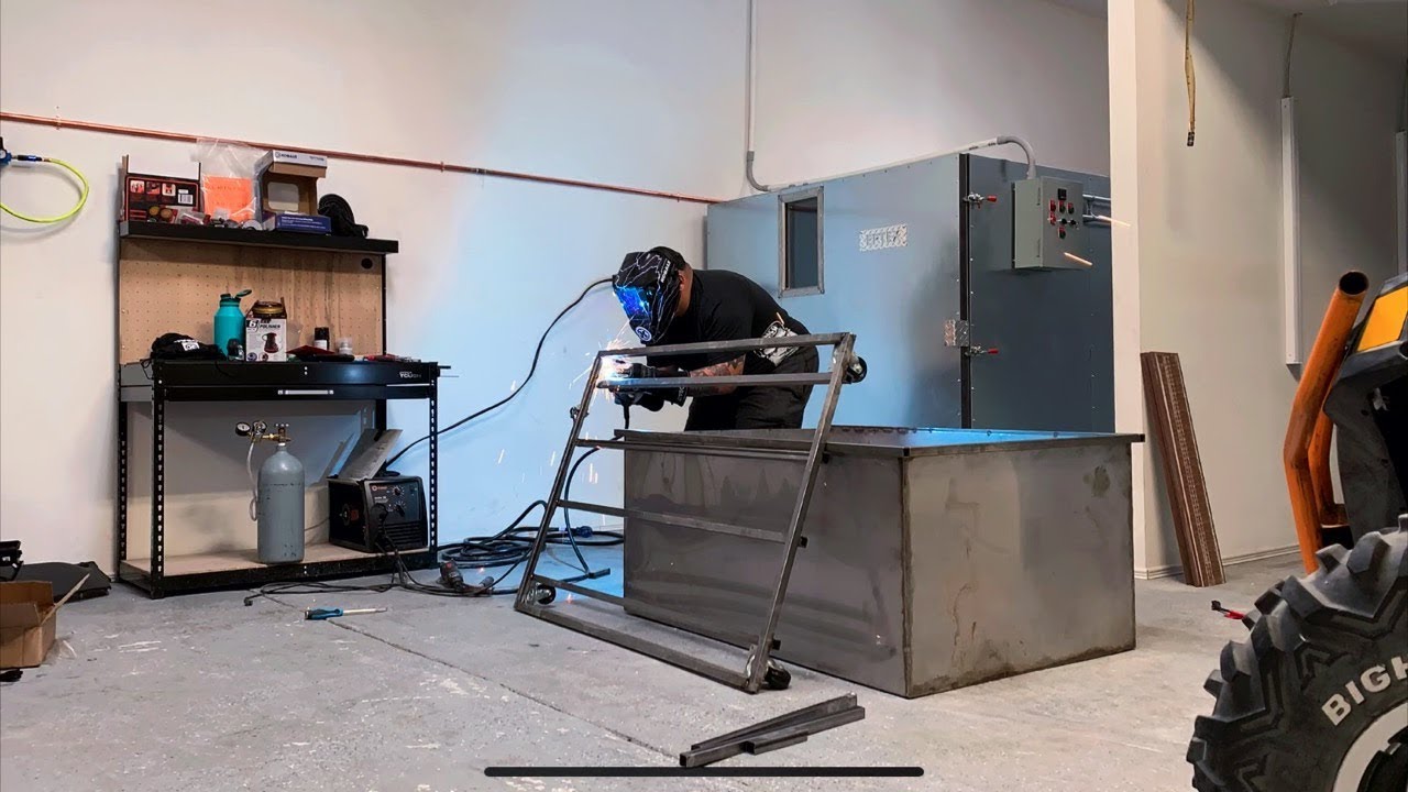 ROLLING BASE FOR THE PAINT STRIPPER TANK! - YouTube