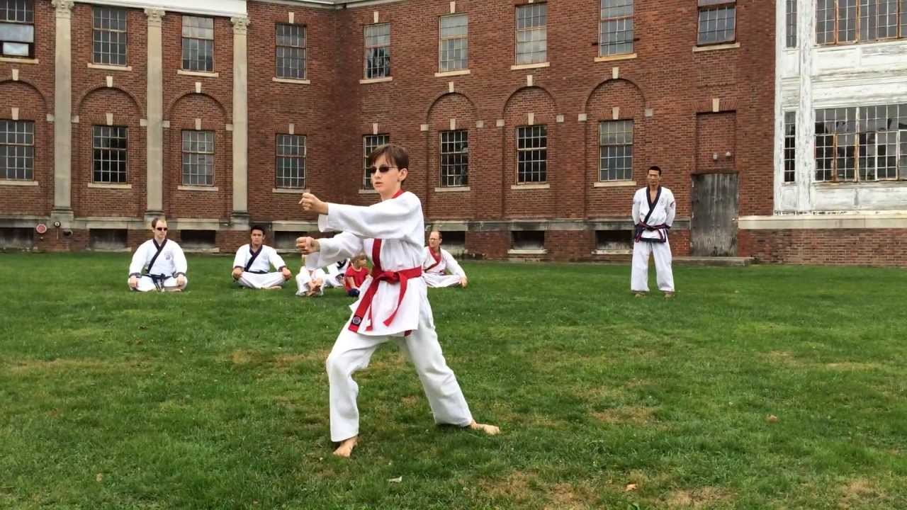 Han Dol Martial Arts: Chil Sung Sam Ro form - YouTube