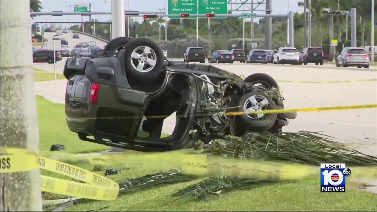Driver injured during rollover crash in Miramar - YouTube