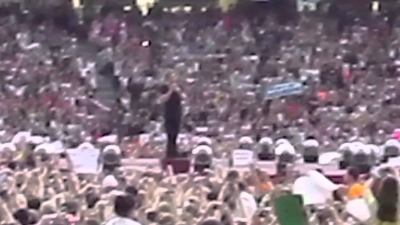 Concert One Direction Harry Talking 04/07/14 - YouTube