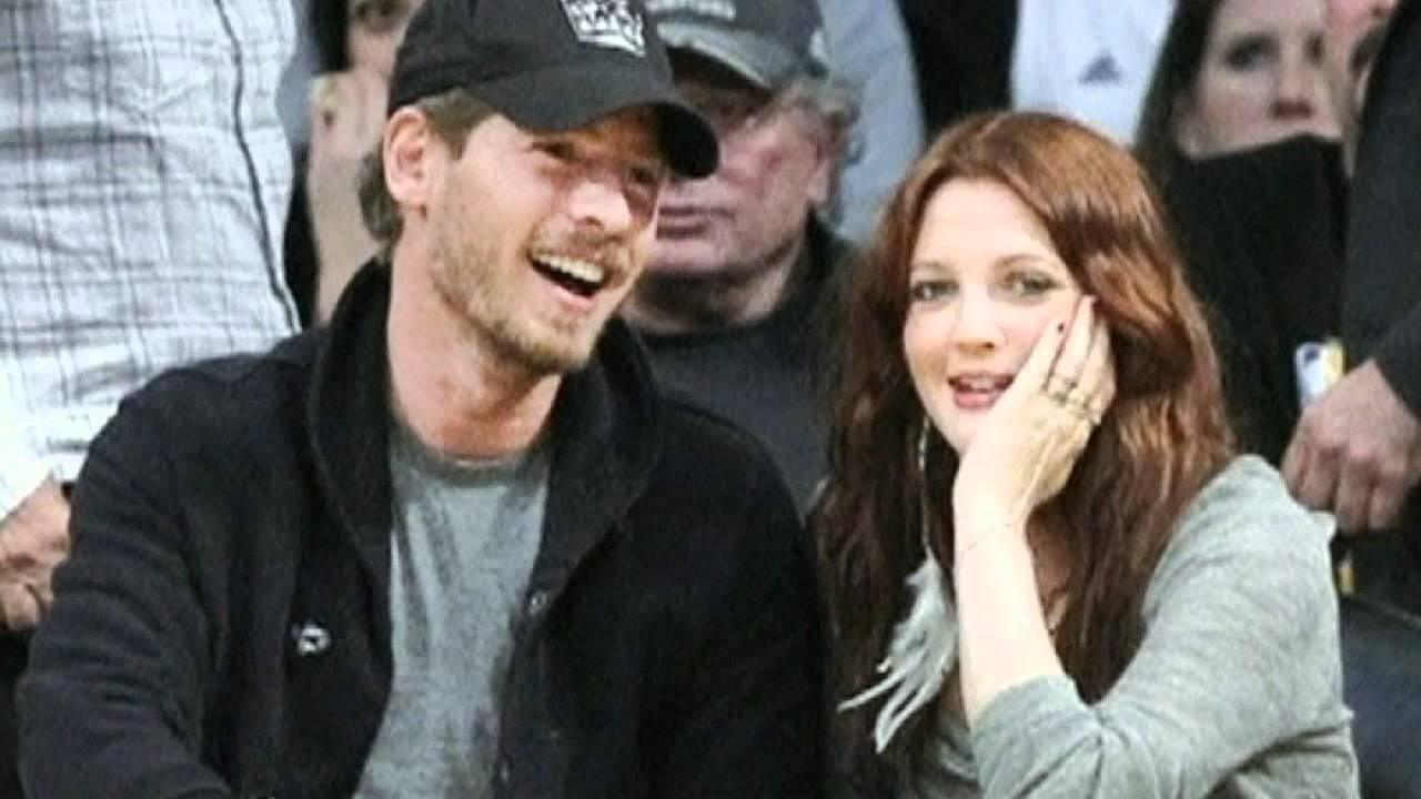Drew Barrymore 'engaged' to boyfriend Will Kopelman - YouTube