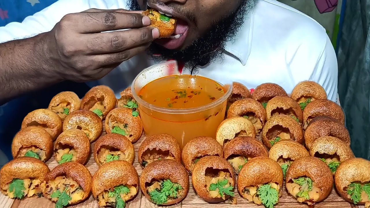 EATING STREET FOOD PANE PORE (Gol Gappa) EATING SHOW - YouTube
