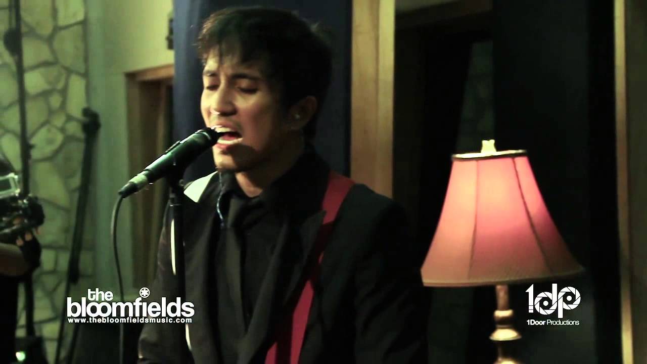The Bloomfields- Eto na si Juan - YouTube