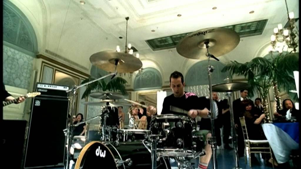 Simple Plan - Shut Up (Official Music Video) - YouTube
