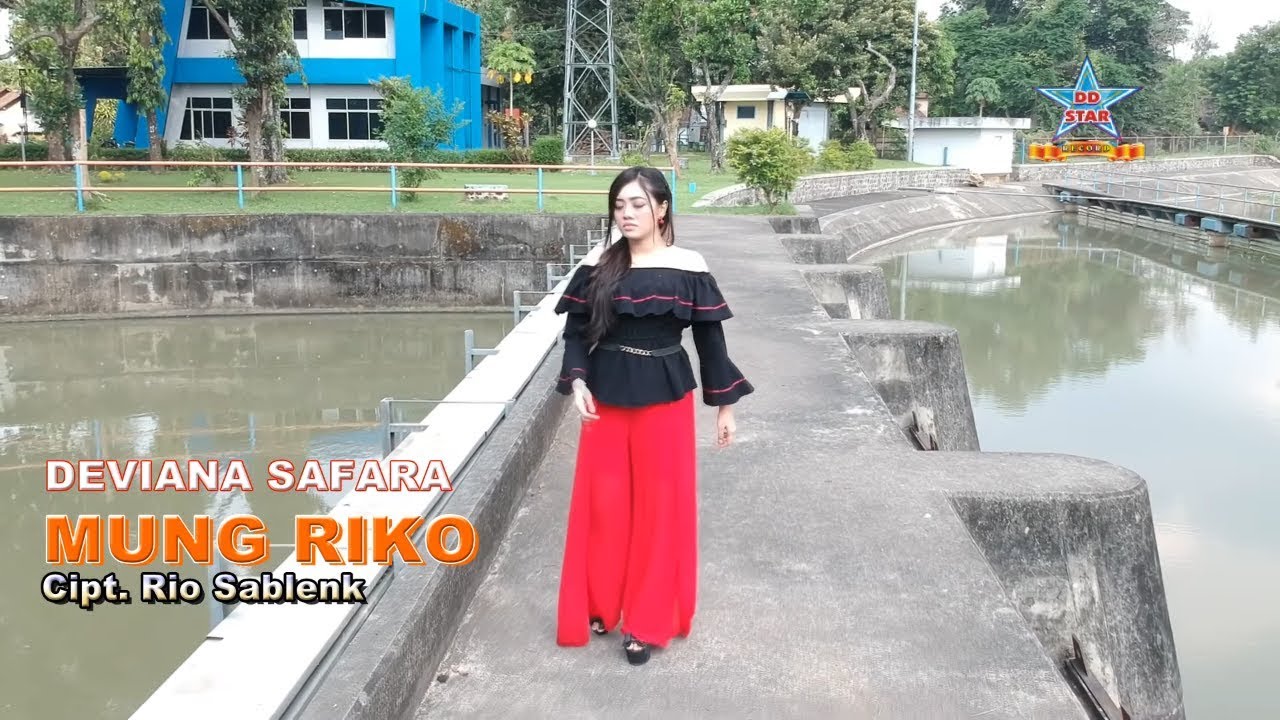 Deviana Safara - Mung Riko | Dangdut [OFFICIAL] - YouTube