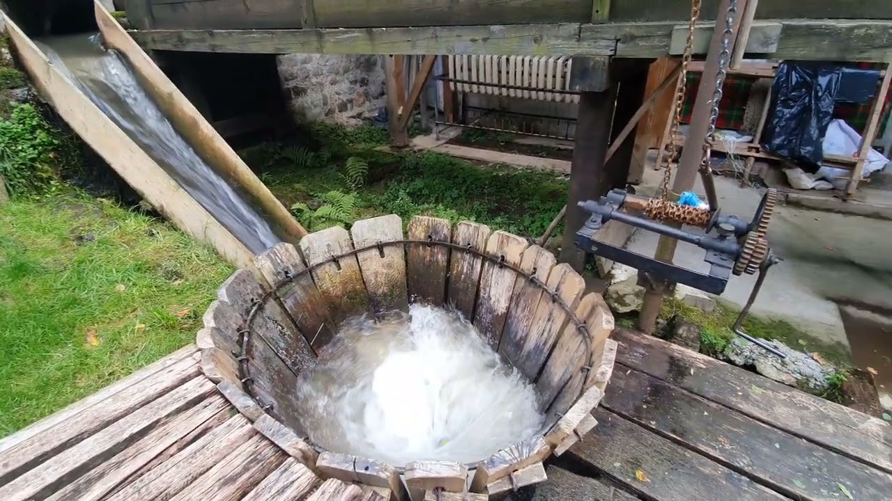 La vâltori, Lisa, Brasov - YouTube