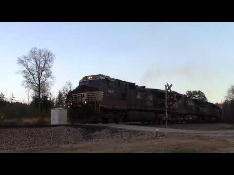 NS 9921 leads NS 370 through Green, GA with an awesome RS5T! - YouTube