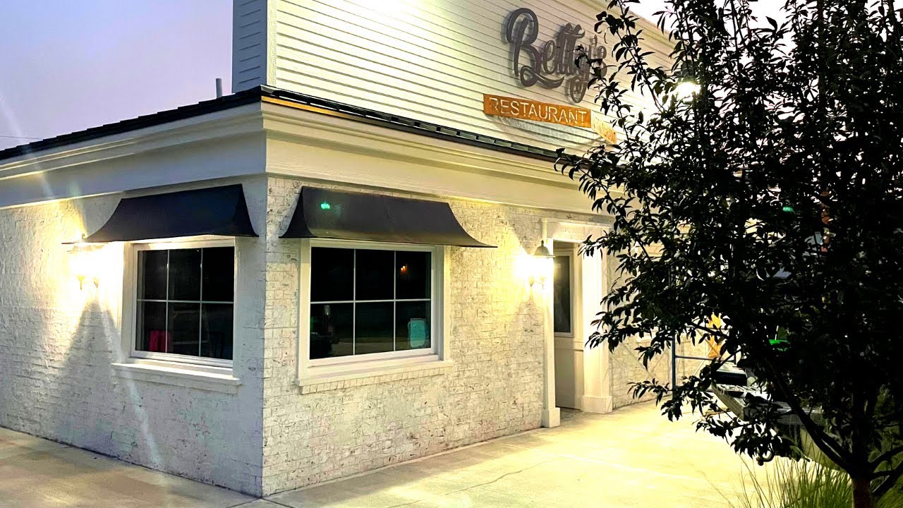 🔴 SPRAYING LACQUER ON METAL- THE BASICS - YouTube