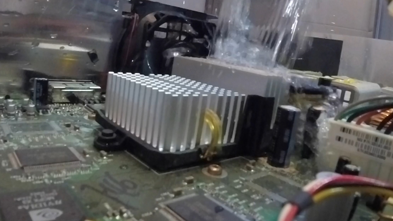 Destroying Original Xbox - YouTube