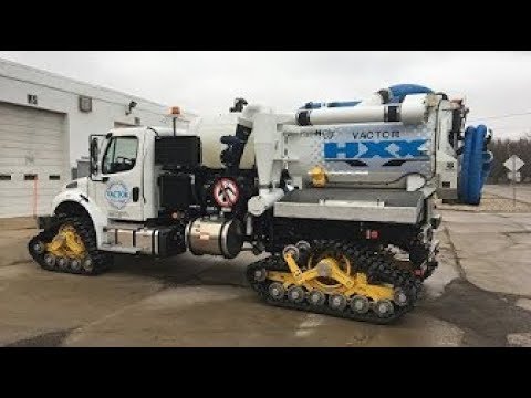 Awesome Machine!! Vacuumcleaner Truck Machine Leaf Collection Garbage ...