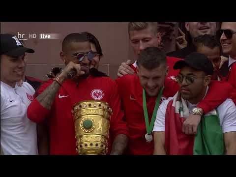 Kevin Prince Boateng legendäre Ansprache am Römer Eintracht Frankfurt nach Pokalsieg