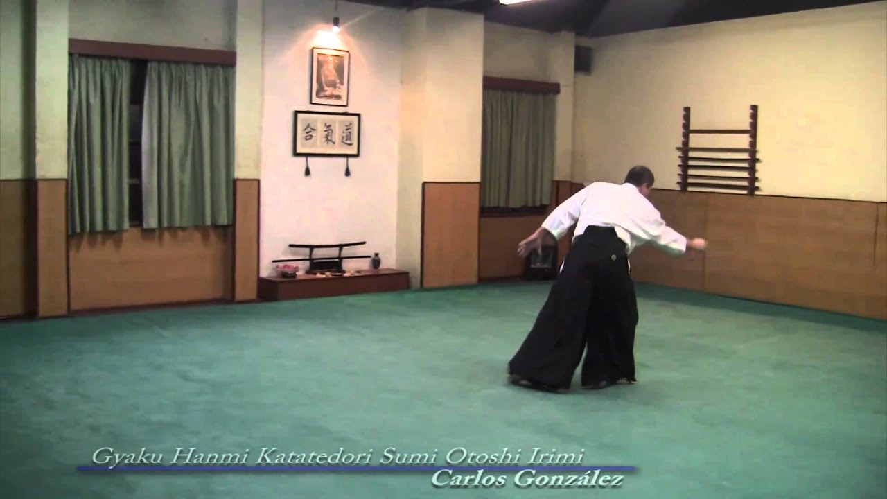 Aikido, Gyaku Hanmi Katatedori Sumi Otoshi Irimi, Carlos Gonzalez - YouTube