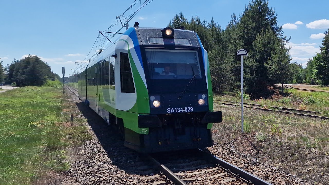 SA134-029 jako REGIO z Rzeszowa Gł. do Lublina Gł., zatrzymuje się na ...
