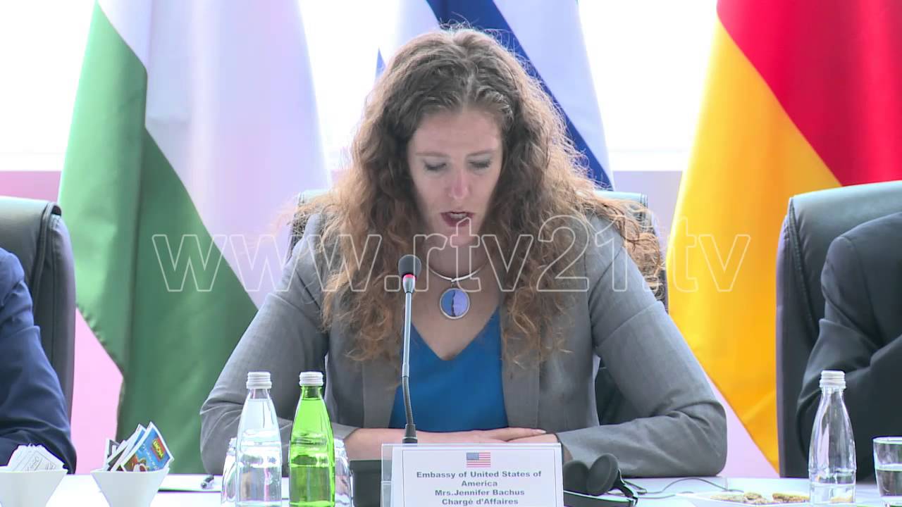 Forumi i larte - Jennifer Bachus - 06.03.2015 - YouTube