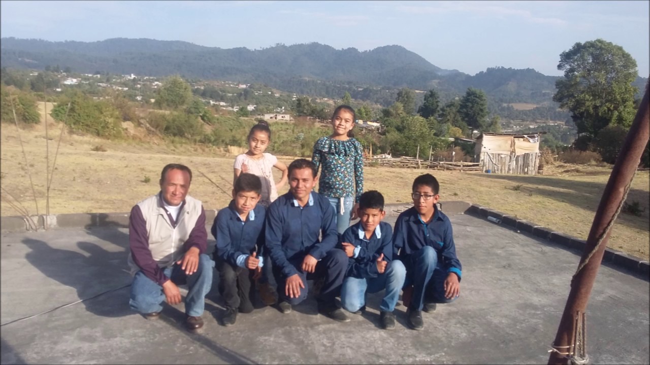 EMILY GABRIELA Y LOS RETOÑOS DE LA CUMBIA CANCIÓNCHAMBACU - YouTube