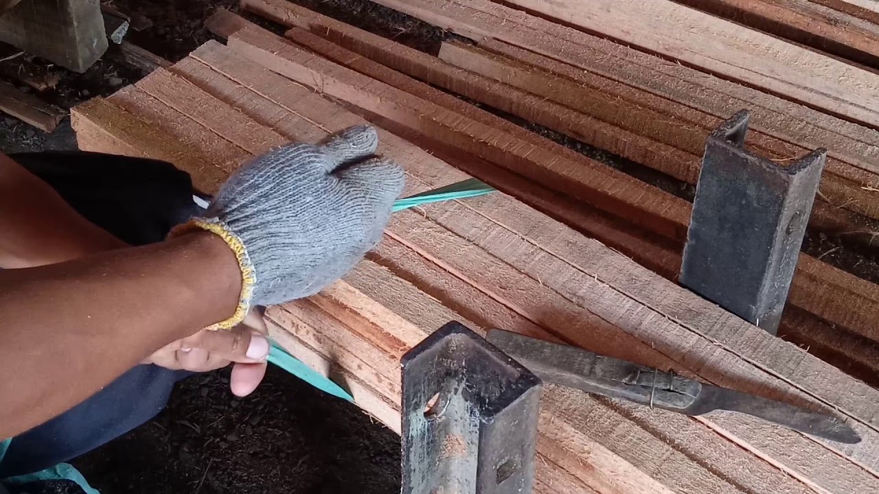 Cara mengikat kayu dengan tali rafia - YouTube