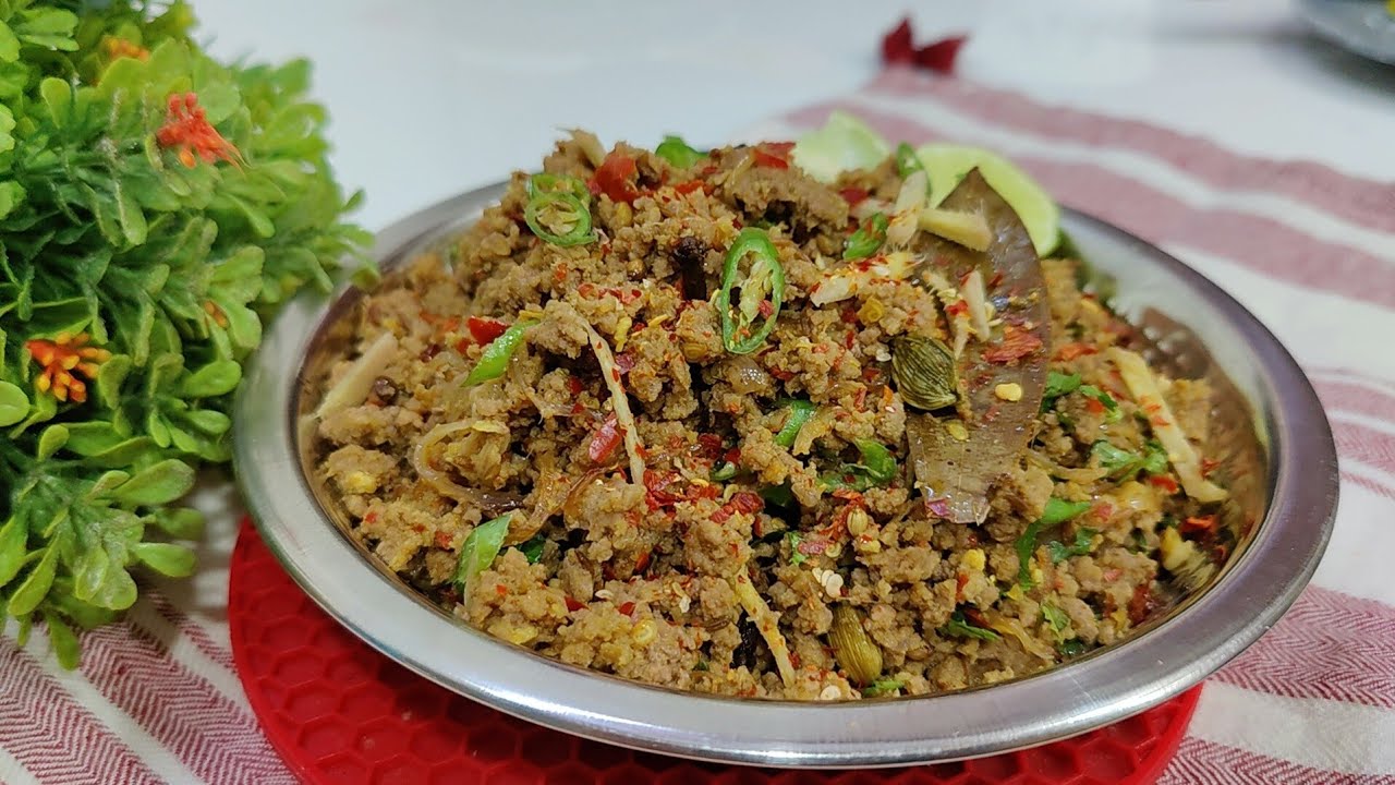 khade Masalo Se Bana Pyaazi Keema || Pyaazi Keema recipe for eid - YouTube