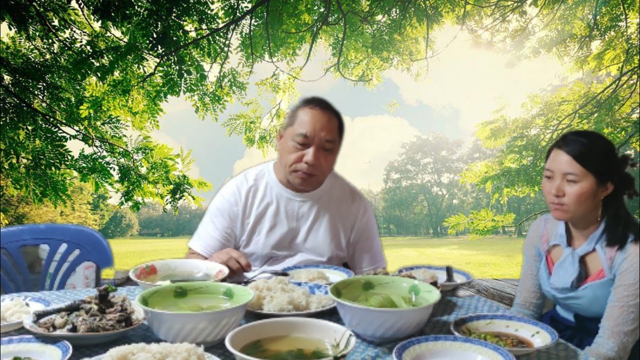 Taking Hmong American For Eating foods - Coj Hmoob Mes Kas Los Noj Mov ...