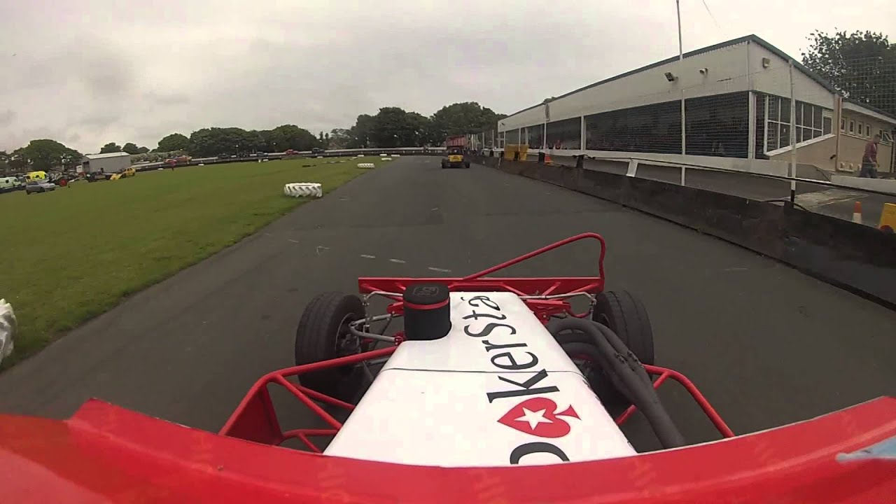 race two 30th june onchan raceway 2013 - YouTube