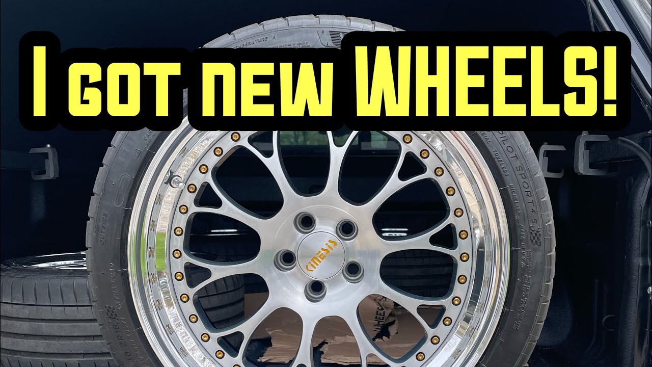 Unboxing the new wheels for my R32 - YouTube